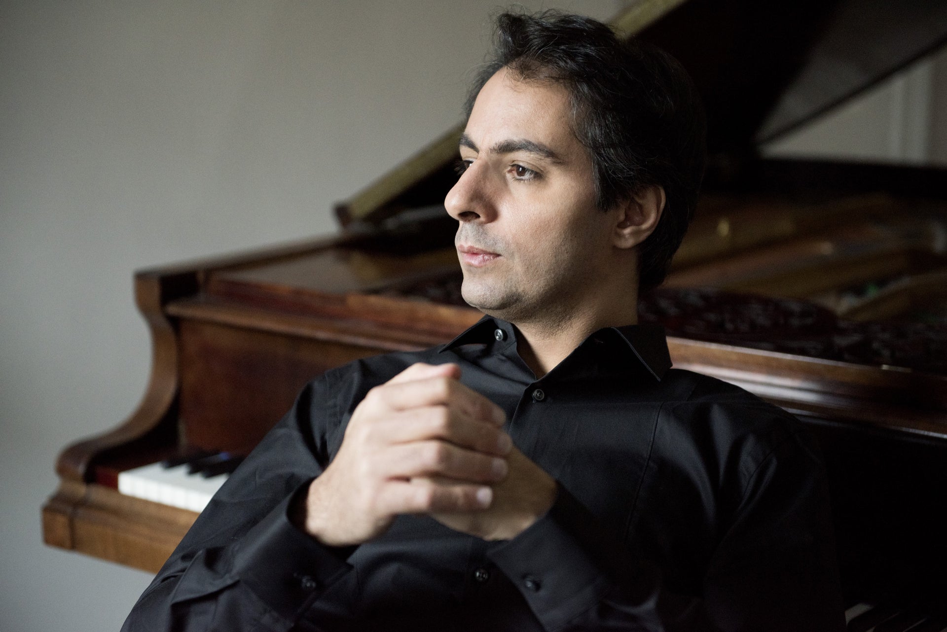 Vinili, CD e Merch ufficiale di Saleem Ashkar | Universal Music Italia Shop